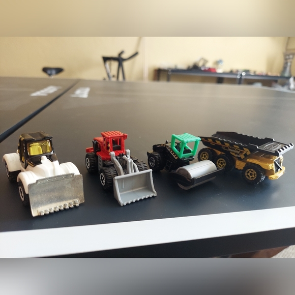 MATCHBOX | Toys | Mattel Matchbox 207 Red Quarry King 2005 White ...